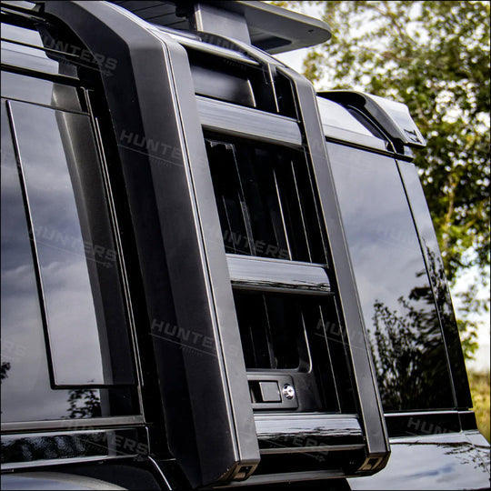 Defender L663 Deployable side mounted ladder – Hunters Prestige