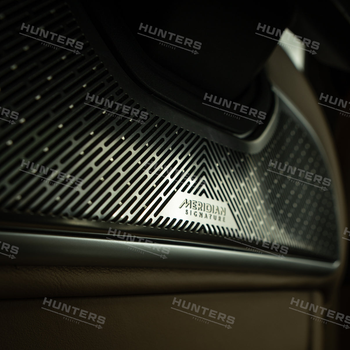 Range Rover Meridian Signiture Retrofit – Hunters Prestige